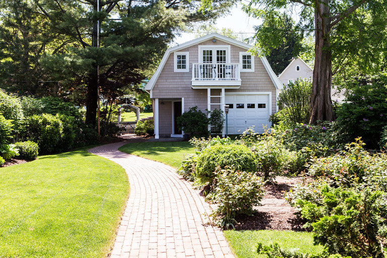 The Staging of a Remarkable Lake Front Home – Act Two Home Staging